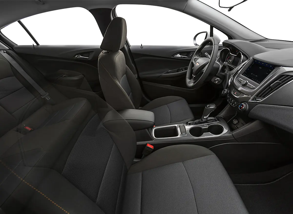 2019 Chevrolet Cruze review, photos & specs | CarMax