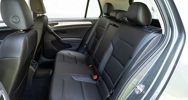 Ask the Expert: Mini Cooper vs. Volkswagen Golf | CarMax