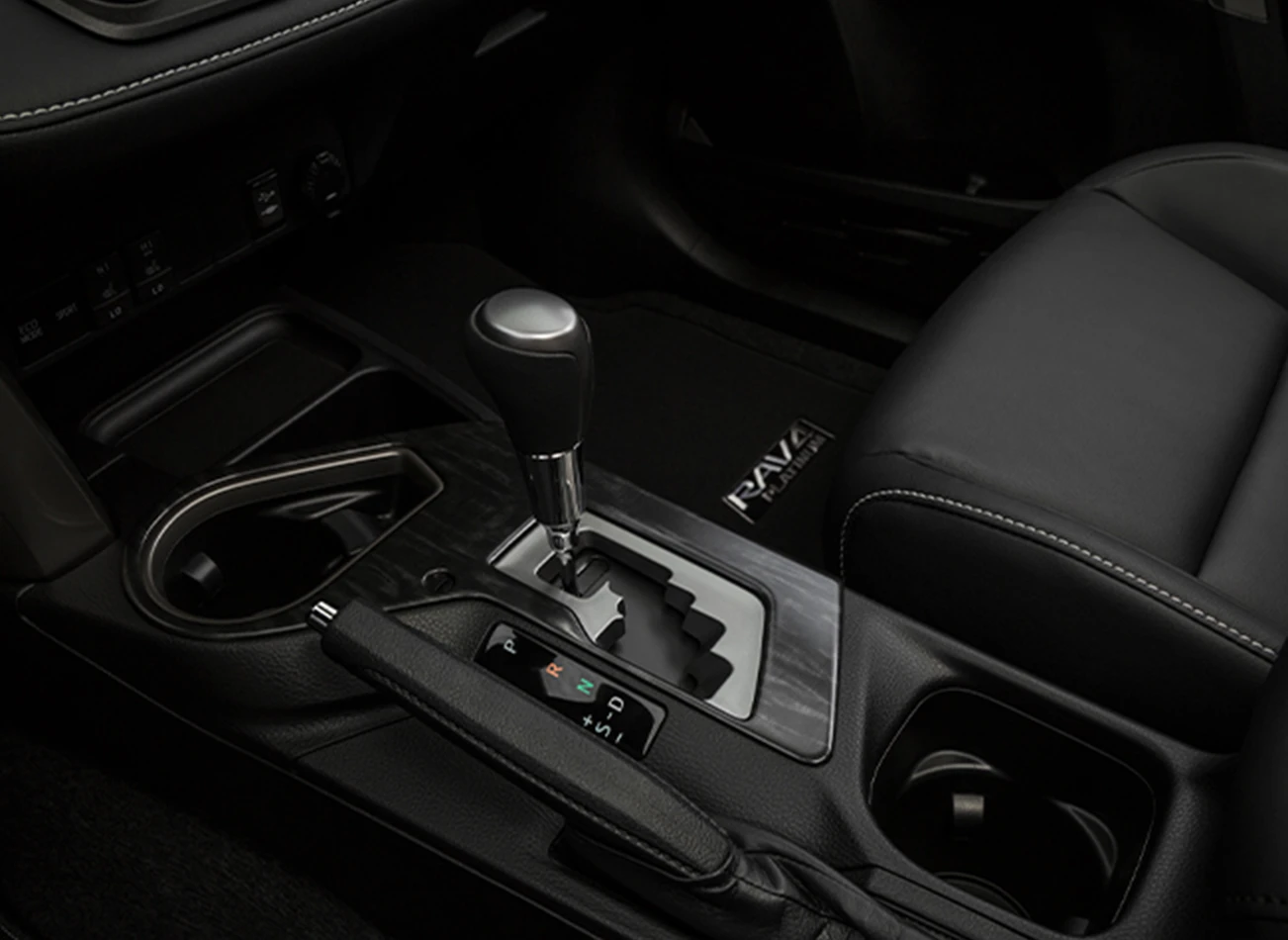 2017 Toyota RAV4 review, photos & specs | CarMax