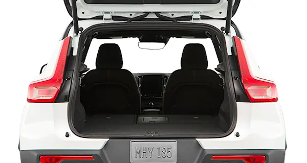 2021 Volvo XC40 review, photos & specs | CarMax